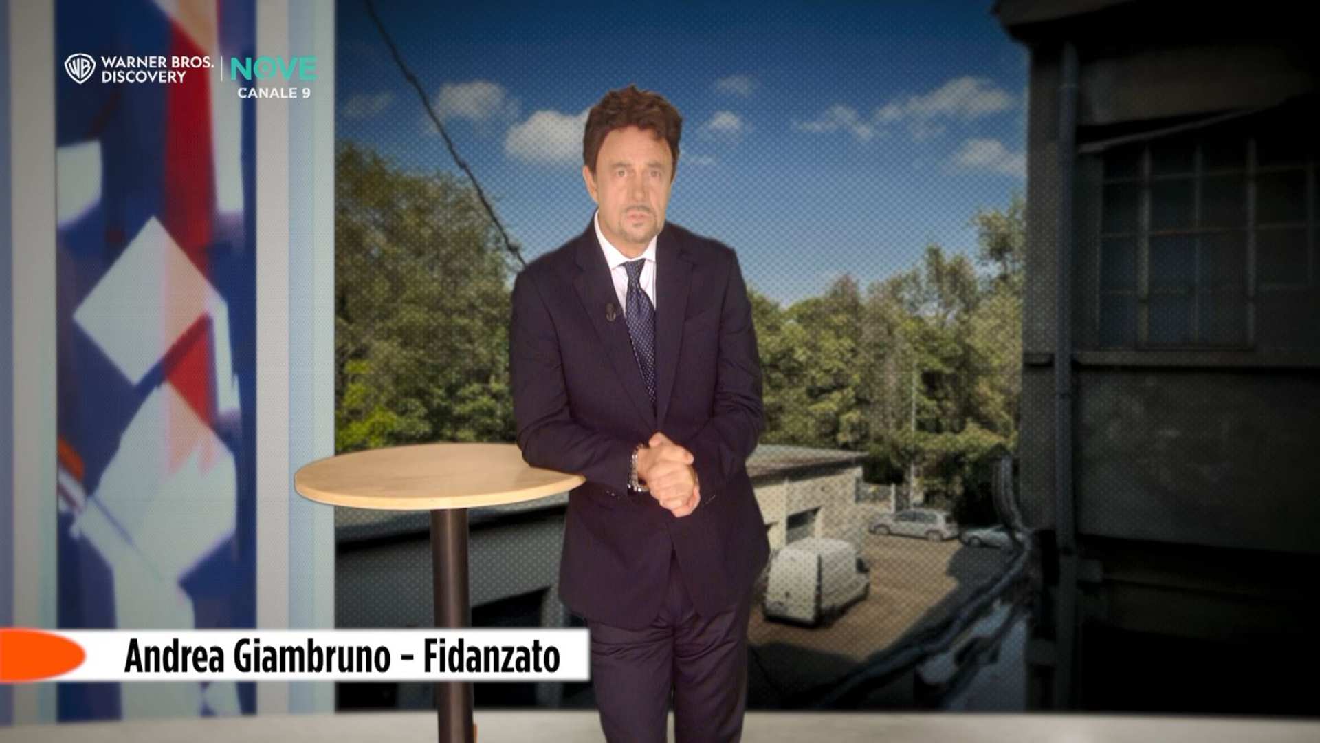 Crozza Giambruno: "Hai il diritto di nascere donna, però te la sei cercata"